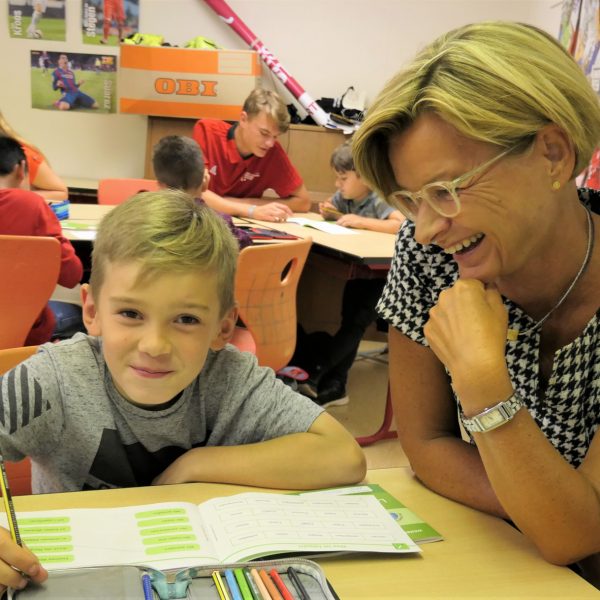 Kinder am Ball: Westermann Gruppe und Per Mertesacker Stiftung ...